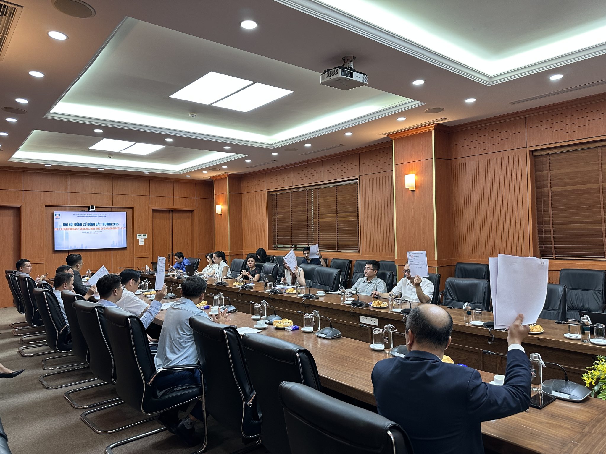 VINARE successfully convened 2025 Extraordinary General Meeting of ...